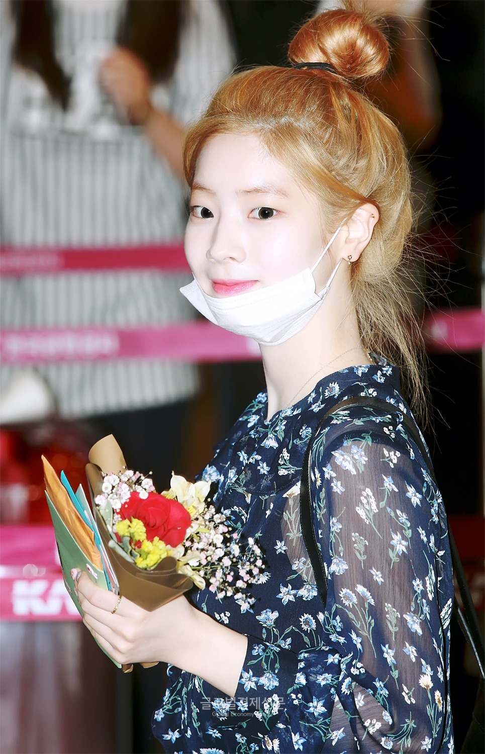 [GET포토] 트와이스(TWICE) 다현, '아가아가한 꽃두부~'