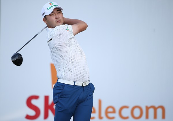 버디만 7개··· 이태훈, SKT오픈 2R 6언더파 선두
