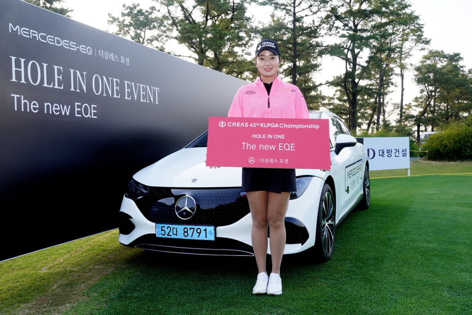 정규투어 첫 출전 한 방신실, KLPGA 챔피언십 1R 공동 선두...한진선·박결 공동 선두