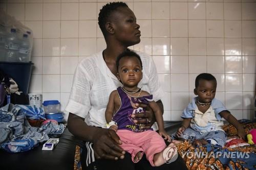 "작년 기아인구 7억명 이상, 아기 1억5000만명 영양실조"