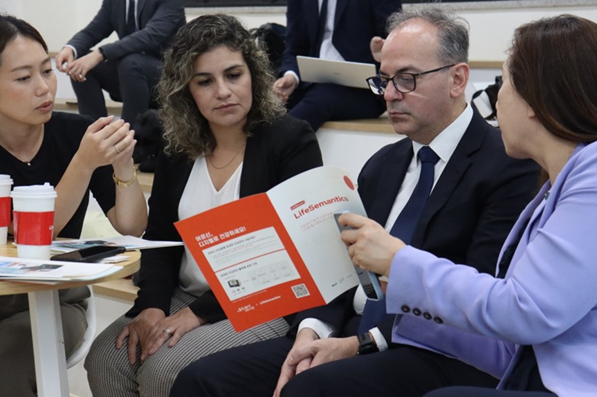 [AI단신]아크릴–우즈베키스탄 ITMED, MOU 체결 外 라이프시맨틱스