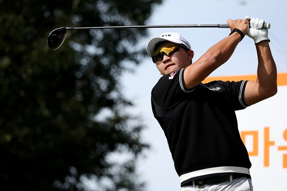 장유빈·김홍택, KPGA 최경주 인비테이셔널 3R 공동 1위