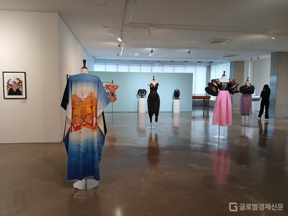 창원시립마산문신미술관, ‘Out of Box with MOON SHIN’전시회 개최