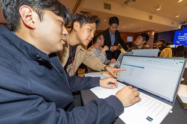 "전사 AX 가속화"... KT, 2030 직원 주도 'AXcelerator TF' 가동
